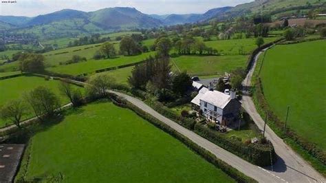 Belle Vue Holidays Llanrhaeadr Ym Mochnant Sy Bj Belle Vue Holidays