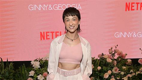 Ginny And Georgia Season 3 Who Plays Tris Meet Noah Lamanna