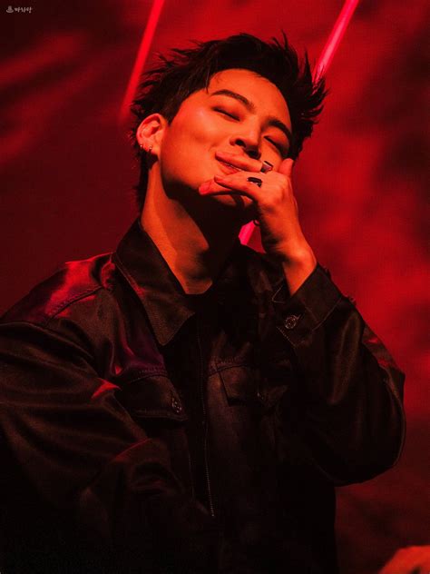 ᴅᴇғғғғғғ on Twitter RT simple def jaebeom in red light