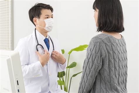 【乳腺専門医に聞く】乳がん予防に繋がる検診の受け方と生活習慣｜乳がん検診は2年に1度で本当に大丈夫？