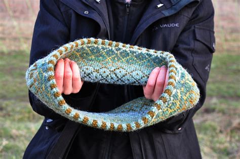 Ravelry Helleborus Cowl Pattern By Marion Schlenzka