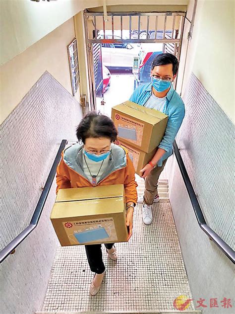 工聯入社區 贈自製口罩 香港文匯報