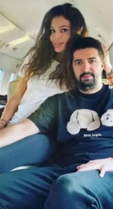 Ebru Gündeş Ile Murat Özdemir Evlendi Ihanet Iddiaları Gündem Oldu