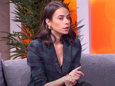 Jedan Dan 5 Dinara Drugi 55 000 Milica Pažljivo Bira Uloge