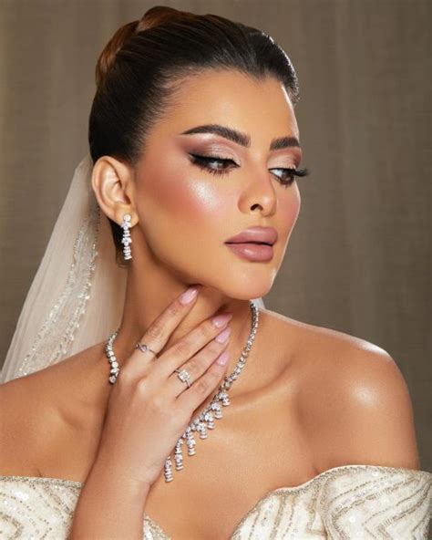 Pink Smokey Eye Makeup For The Bride 2023 Shiny Eve