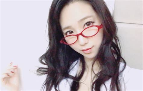 ファーストサマーウイカの出身高校どこ？芦間高校軽音楽部長の画像が話題！