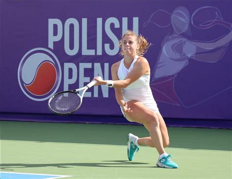 Maja Chwalińska pokonała Martynę Kubkę w ćwierćfinale turnieju WTA 125 w Kozerkach Echo Dnia