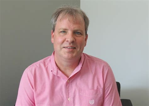 Wash Us Michael Kinch Traces Past Future Of Cancer In The End Of The Beginning Stlpr