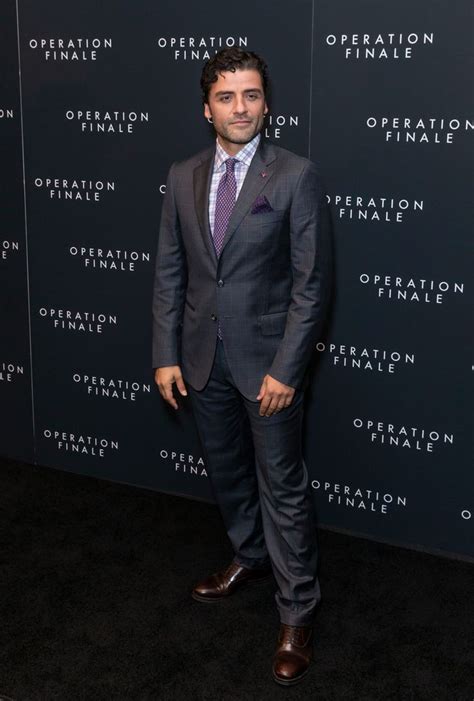 Oscar Isaac Height How Tall Is The Guatemalan American Actor Hood