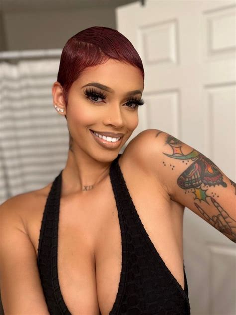 How To Try Pink Hair The Color Trend That Never Goes Out Of Style Artofit