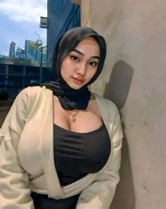 22 ide Baju untuk dipakai di 2024 | gaya hijab, gadis-gadis cantik, wanita