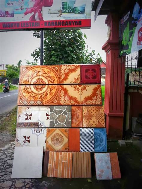 TBWAHYULESTARI KERAMIK LANTAI 40X40