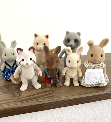 シルバニアファミリー 初期 キツネ アライグマ ウサギ アイボリー ブラウン メルカリ