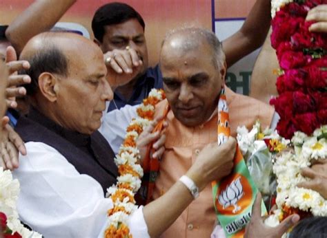 Former Congress Leader Jagdambika Pal Artiste Raju Srivastava Join Bjp Picture Gallery Others