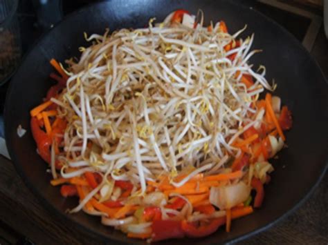 Mie Nudeln Mit Hackfleisch Und Buntem Gemüse Einfach Von Mausvoh