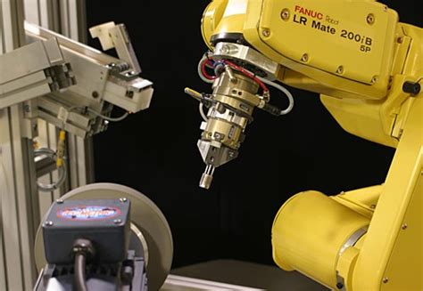 Material Removal Robots Robotic Cutting And Trimming Acieta