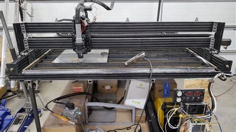 Plasma Cutter In Action Youtube