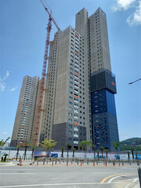 고현동 E편한세상거제유로스카이의 실거래가 시세 매물 주변정보 아파트는 호갱노노
