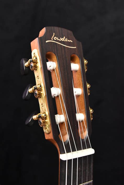 Lowden S25j Nylon String Red Cedar And Rosewood Nylon String Cutaway