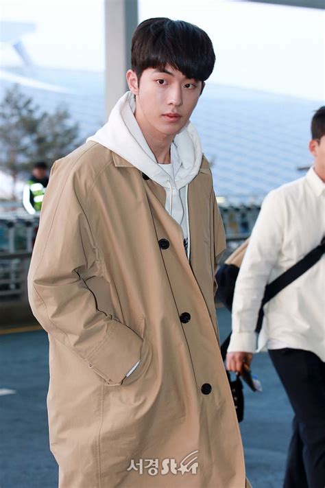 남주혁 설날에 만난 남신 공항 패션 서울경제