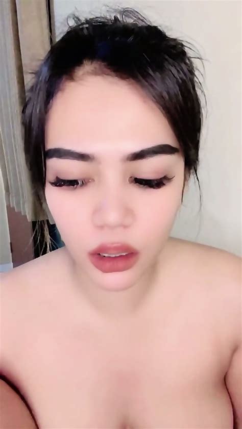 Rere Cantik Colok Meki Sempit Jembut Tipis Eporner