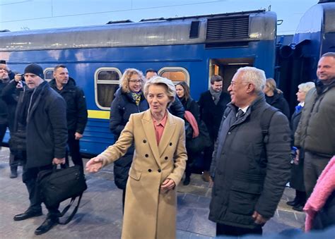 Von Der Leyen Besucht Zum Jahrestag Von Ukraine Krieg Kiew European