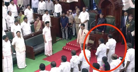 தமிழக சட்டப்பேரவை கூட்டம் அருகருகே அமர்ந்த இபிஎஸ் ஓபிஎஸ் என்ன