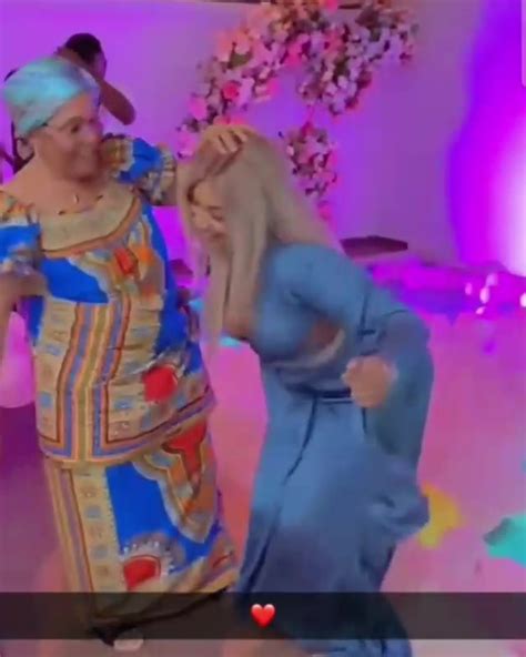 Emma Lolo Fait Le Show Avec Sa Maman à Sa Soirée Danniversaire 💃 ️🔥