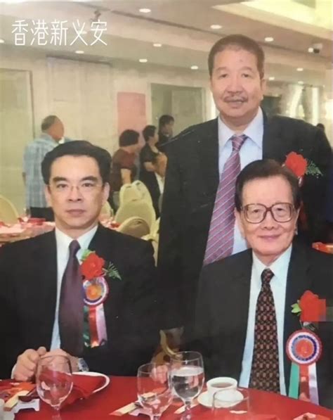 向华强首谈大哥去世:icu拖了9个月花掉数百万无忧资讯 向华强首谈大哥去世:icu拖了9个月花掉数百万无忧资讯