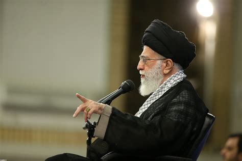 دیدار جمعی از خانواده‌های شهدای هفتم تیر، مدافع حرم و فاطمیون Leaderir