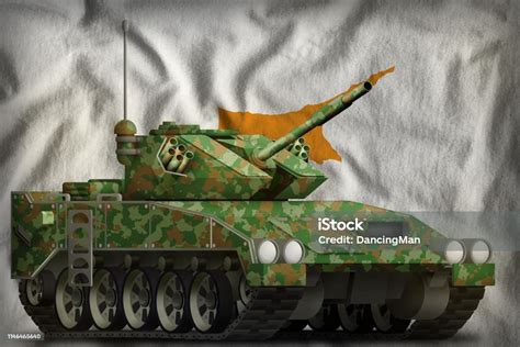 가벼운 탱크 Apc 키프로스 국기 배경에 여름 위장 3d 일러스트레이션 교통수단에 대한 스톡 사진 및 기타 이미지 교통수단