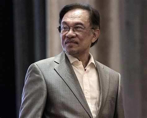 Anwar Ibrahim Menghadap Agong Pagi Esok Malaysia News