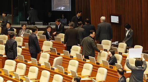 보수 텃밭 강남구 국민의힘 국회의원에 비난 글 쇄도