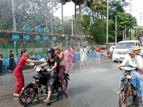 လှည်းကူးမြို့နယ်တွင် မြန်မာ့ရိုးရာမဟာသင်္ကြန်အတက်နေ့ ရိုးရာယဉ်ကျေးမှုအညီနှင့် ကျင်းပ