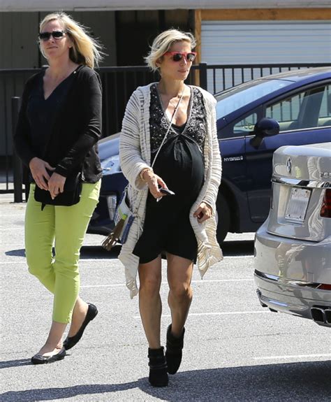 Semi Exclusive Pregnant Elsa Pataky Heads To The Doctors Office