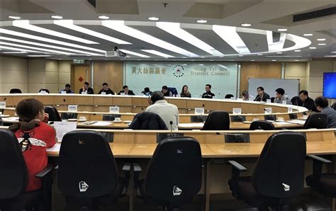 【區議員宣誓】避dq貼薪津辭職浪潮未止 黃大仙逾七成區議員已請辭 堅料網