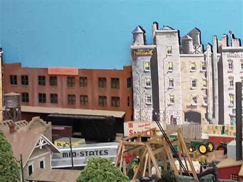 Adding Depth To Your Model Train Layout By Using Flats On The Backdrop Stans Hobbies And