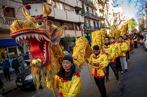 Barcelona celebra el Año Nuevo Chino FOTOS