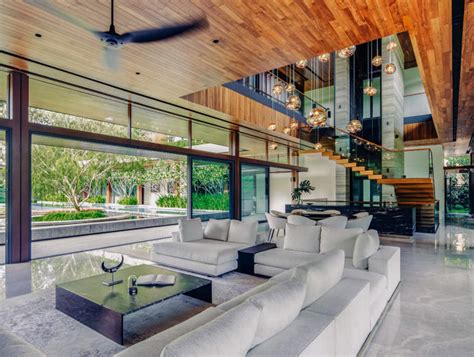In Singapore A Good Class Bungalow With Luxuriant Landscaping And A