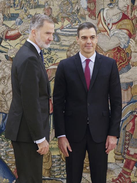 Sánchez Promete Su Cargo Ante El Rey Fotos