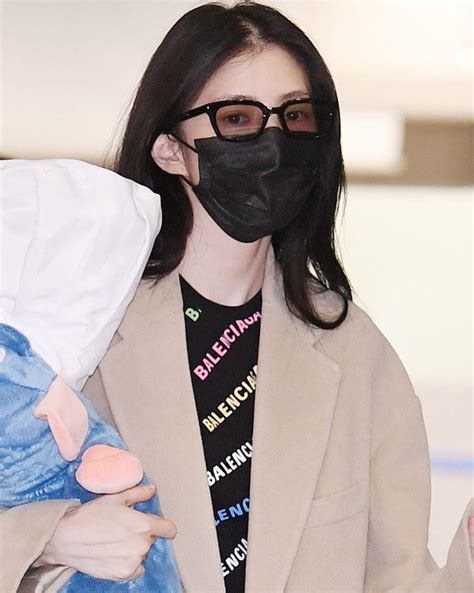 한소희 Han Sohee At Incheon Airpor From Paris 20221006
