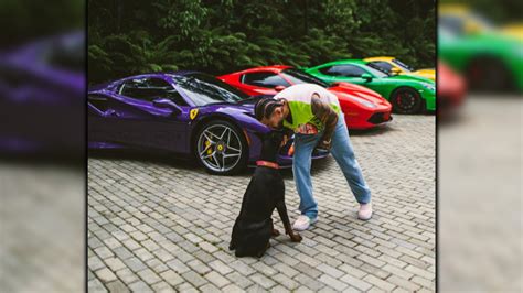FOTOS Yo quiero uno Maluma mostró la colección de carros de lujo que