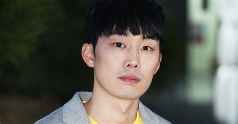 이가섭 충무로의 핫한 신예 배우 인터뷰 포토