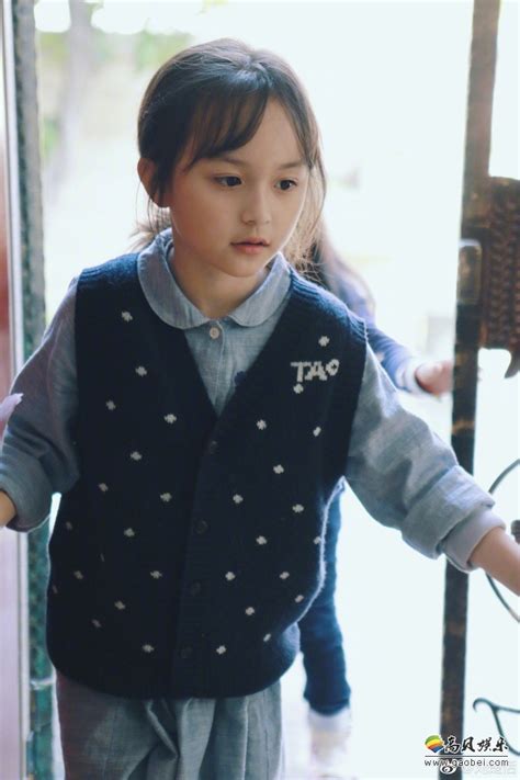 “小芈月”扮演者刘楚恬寒假写真：小学生打扮！阳光下大眼十分激萌 新闻资讯 高贝娱乐