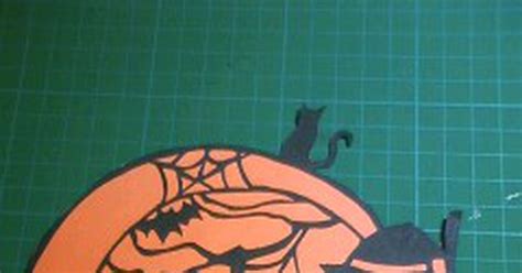 切り絵 ハロウィーン みのむしのイラスト Pixiv