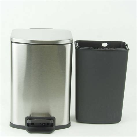 ถังขยะสแตนเลส แบบเท้าเหยียบ มีฝาปิด 7 ลิตร Chaokohhotelsupplies