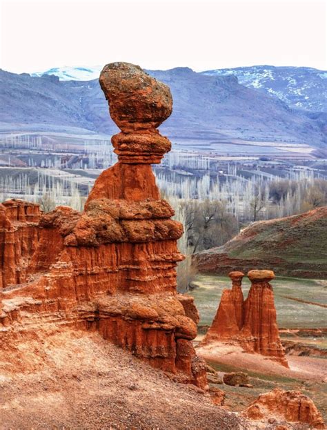 Narman Kırmızı Peri Bacaları Diyarı Eğitim Ve Bilim Pınarı Şenkaya And Saklı İl