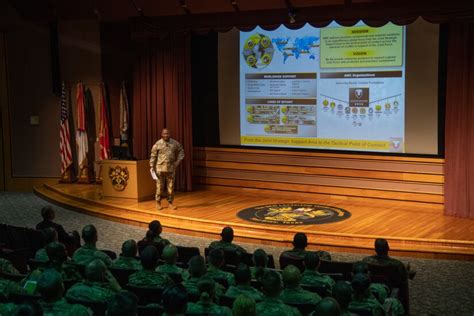 Army Materiels Command Sergeant Major Speaks To Sgm A Class 75 The