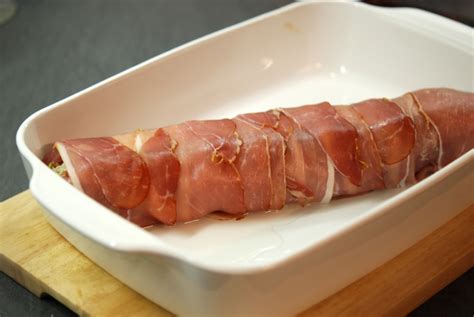 Alle Fotos aus dem Blick Aktuell Rezept Gefülltes Schweinefilet im Schinkenmantel mit Gnocchi