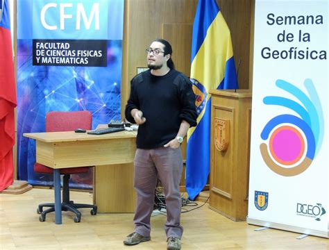 Estudiantes y académicos celebran nuevo año de la carrera de Geofísica GEOFÍSICA EN TU COLEGIO